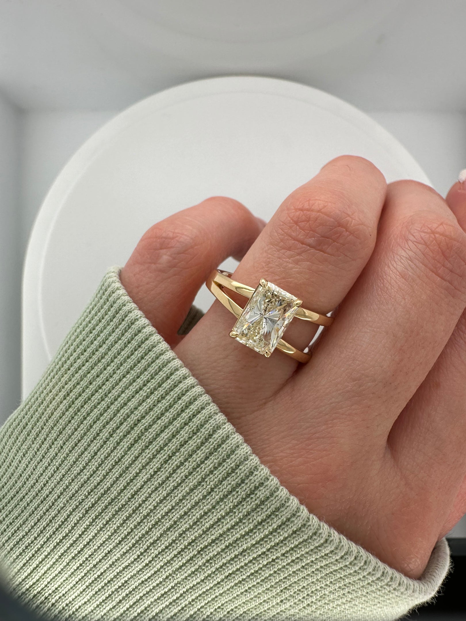 2.00 RADIANT CUT DIAMOND OFF-SET RING – O R I A N N E